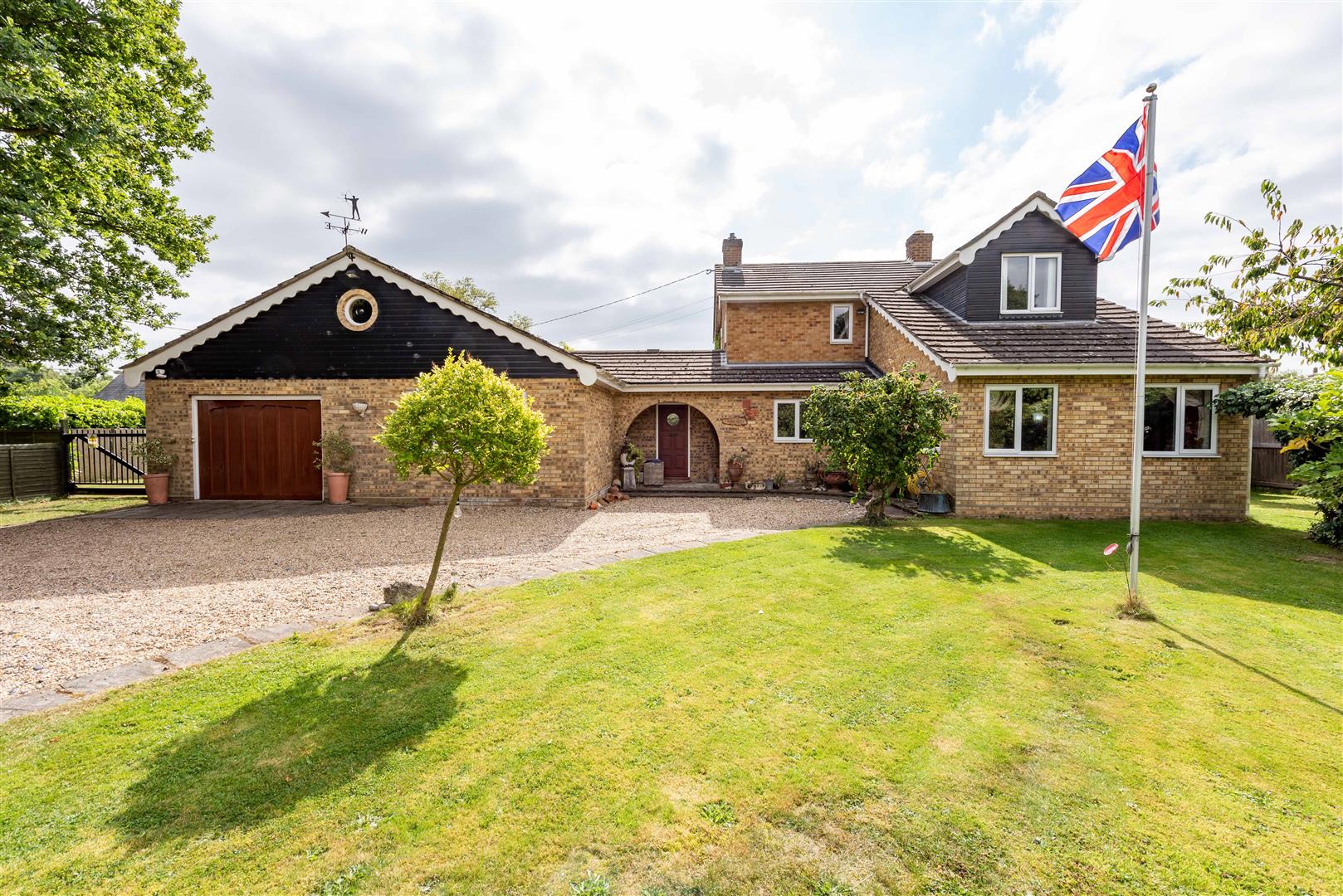 Clear Spot, Polstead Heath - Benedict Stickels - Chapman Stickels